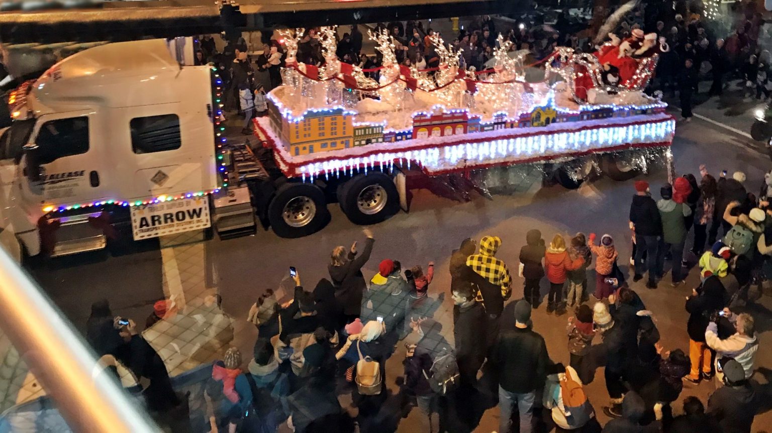 IRL International drives Santa's sleigh through the streets of Kamloops ...